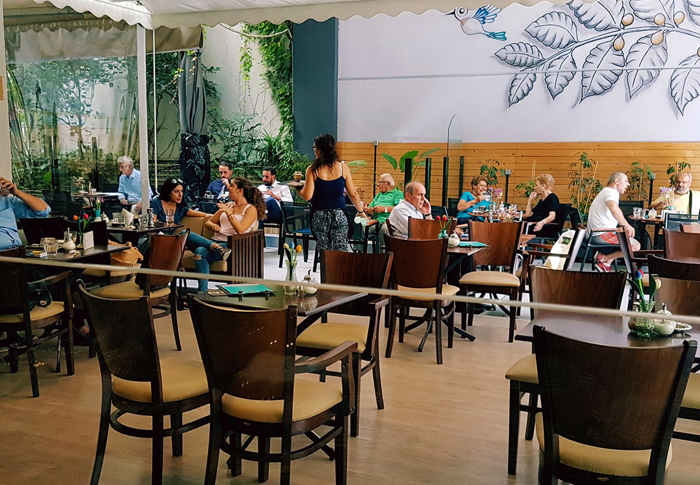 Banca Cafe: Μια όαση στο κέντρο της Αθήνας - Athens Hot Spots
