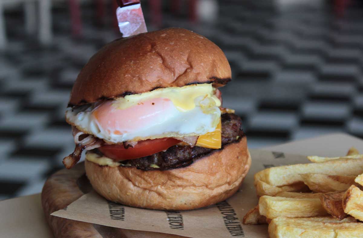 Δοκιμάσαμε τα νέα burgers του Κρεατοφαγείον και εκστασιαστήκαμε ...