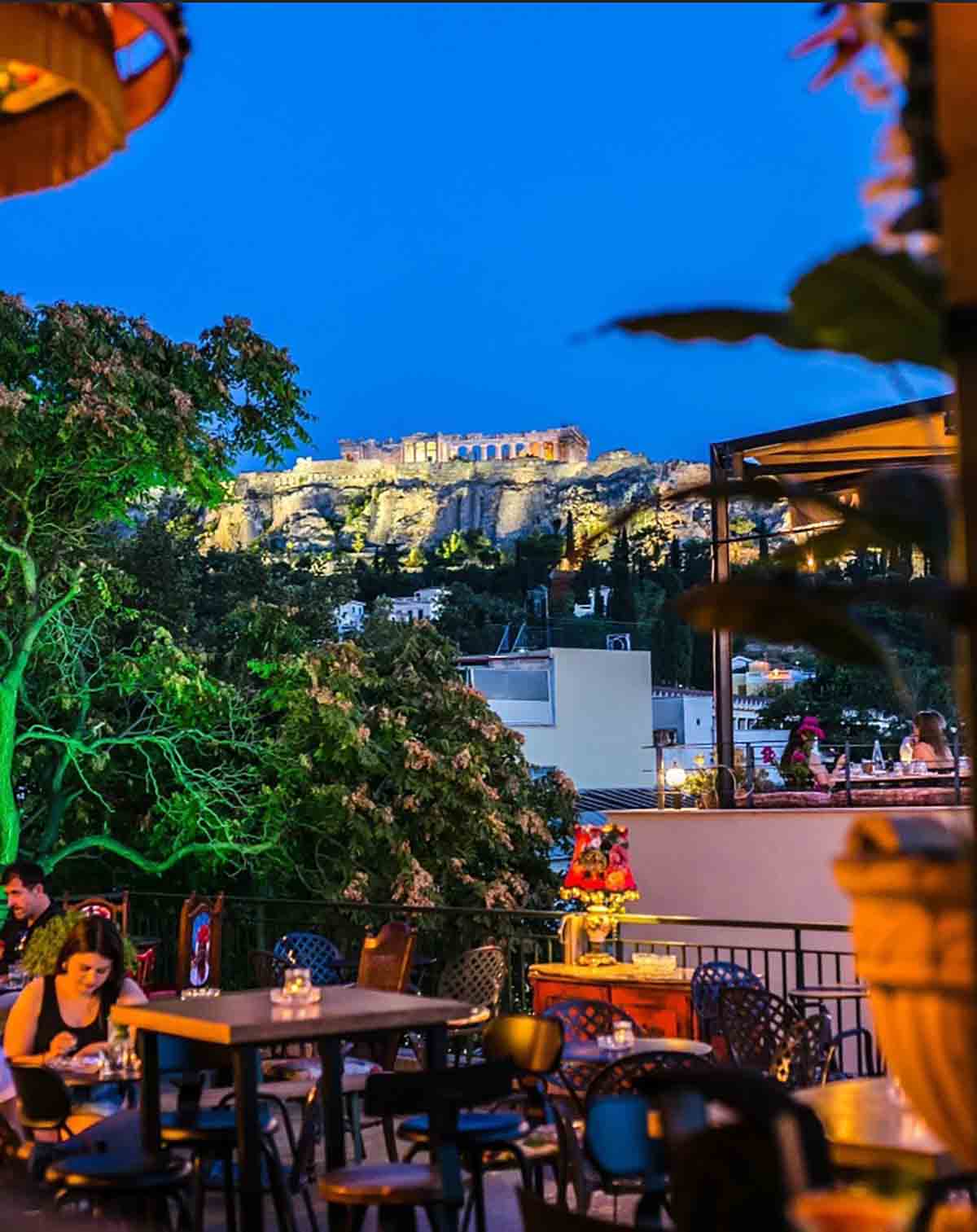 Buena Vista Social Bar: το rooftop – στέκι του κέντρου έχει tropical ...
