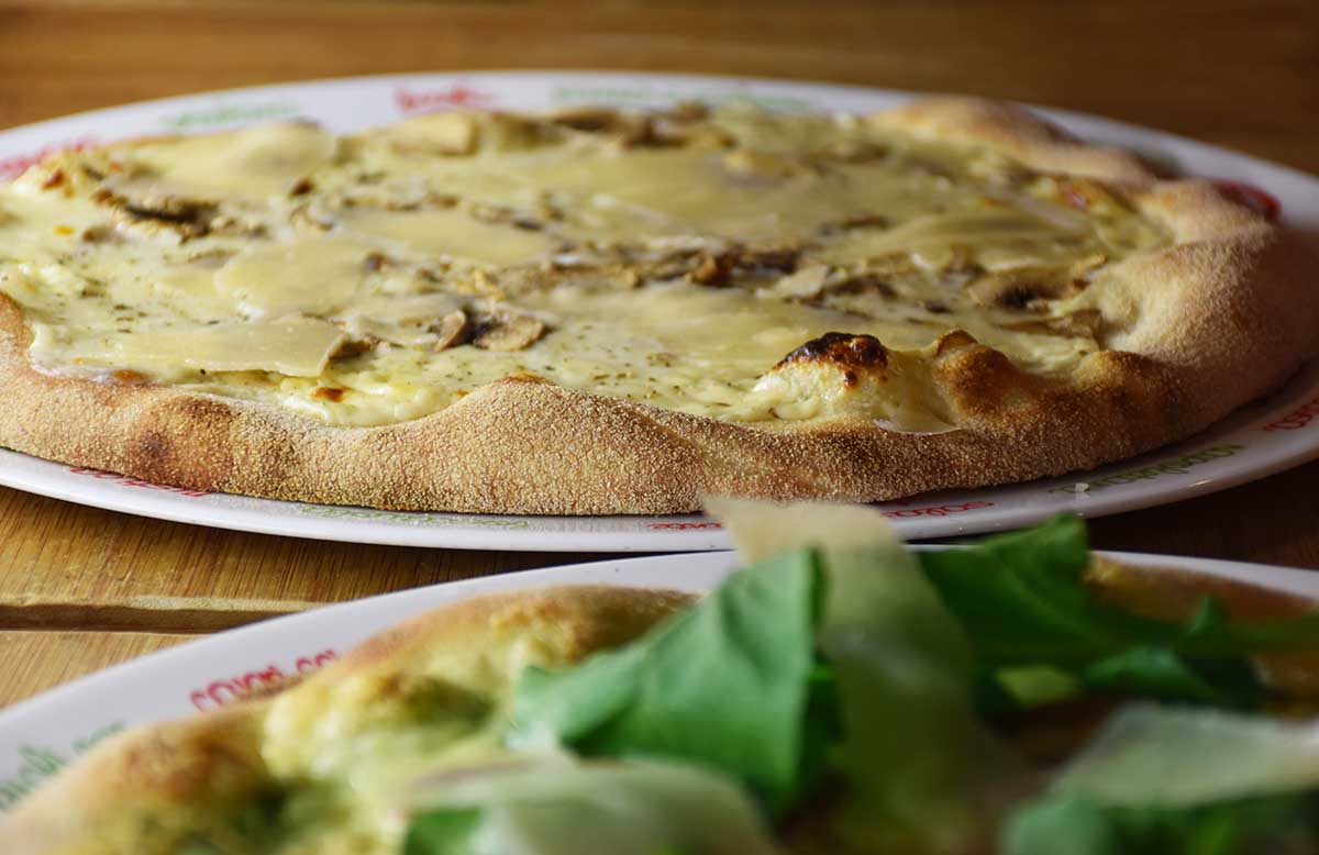 Pizzeria Romas: Από την Ιταλία στο Κουκάκι, η γνήσια παραδοσιακή ...