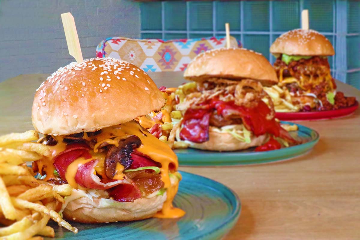 Gigi Burger: Πεντανόστιμες pop γεύσεις, σ’ ένα καταπράσσινο pop ...
