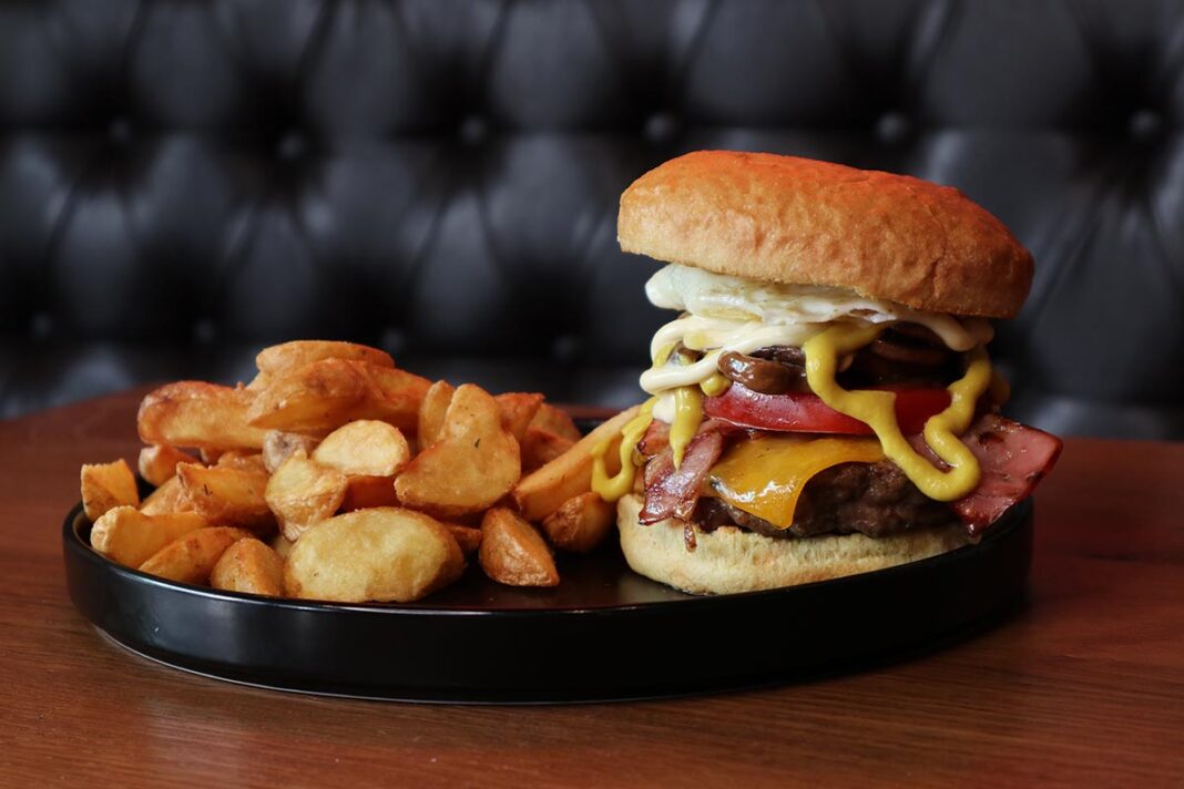 Jazz Burger Bar: Burgers, μπύρες και jazz στο Ίλιον και το Αιγάλεω ...