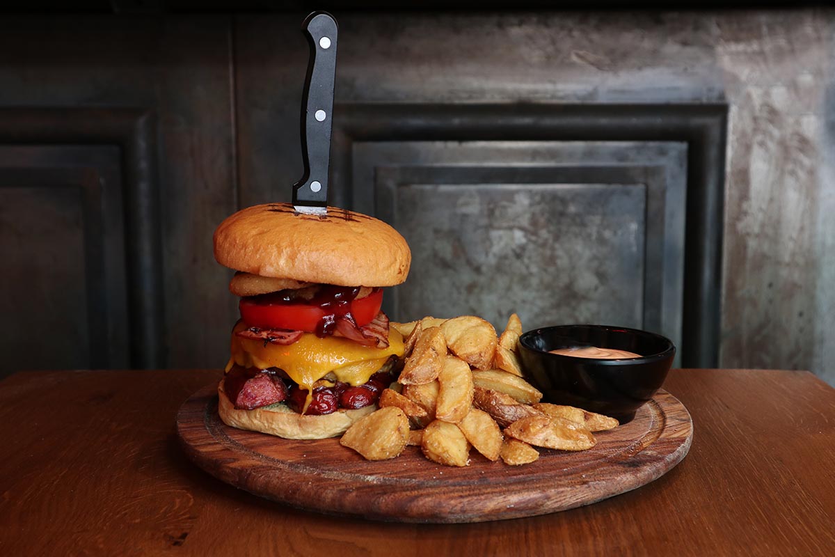 Jazz Burger Bar: Burgers, μπύρες και jazz στο Ίλιον και το Αιγάλεω ...