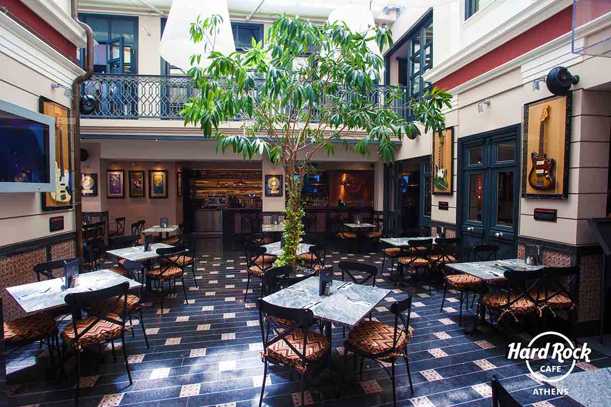 Hard Rock Cafe Αθήνας: Διαχρονικές, πληθωρικές γεύσεις σαν rock n’ roll ...