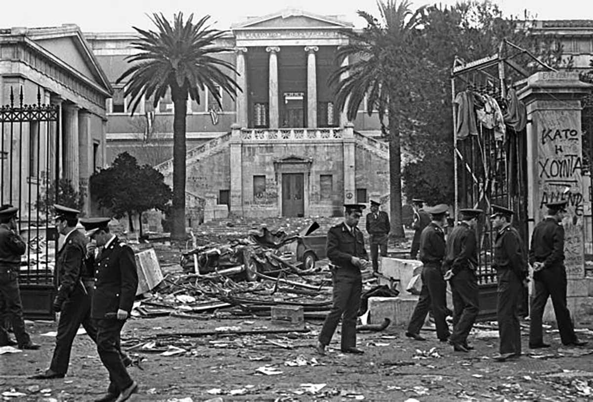 «Εδώ Πολυτεχνείο» – Τι γιορτάζουµε στις 17 Νοέµβρη - Athens Hot Spots