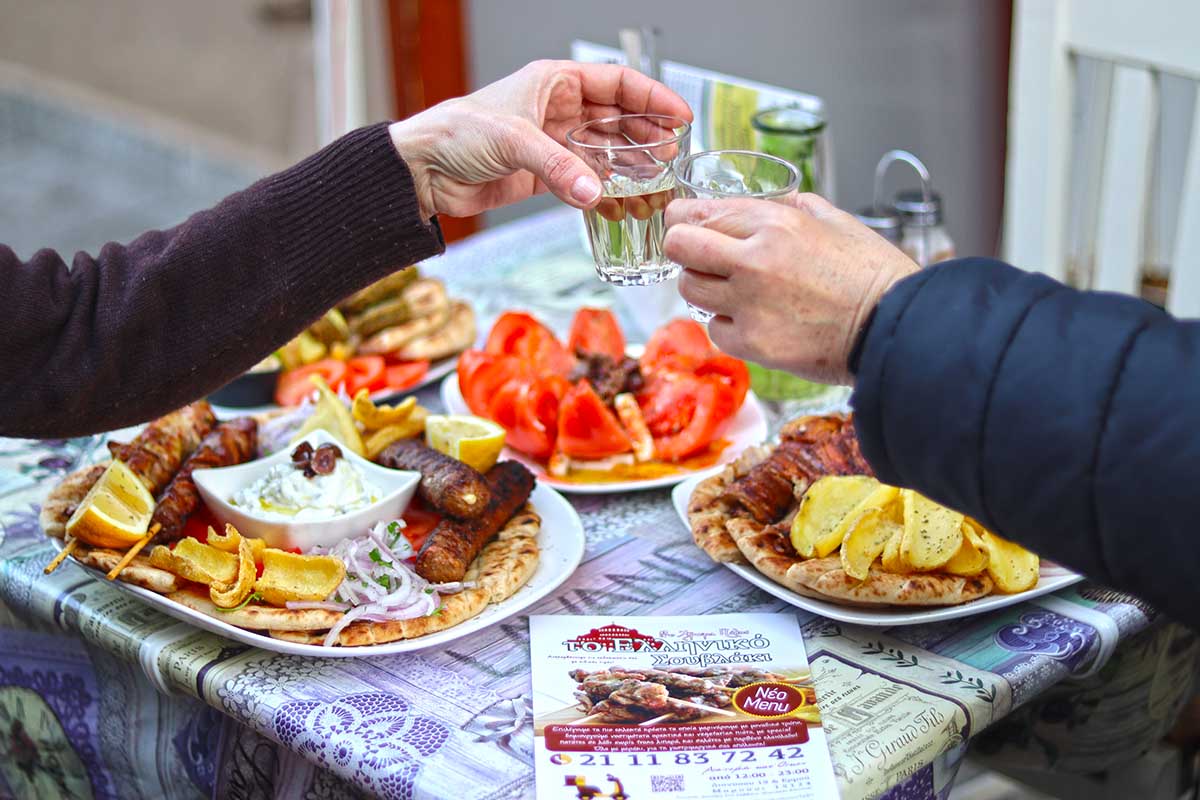 ΤΟ ΕΛΛΗΝΙΚΟ ΣΟΥΒΛΑΚΙ: Το εθνικό μας έδεσμα, στην gourmet του διάσταση ...