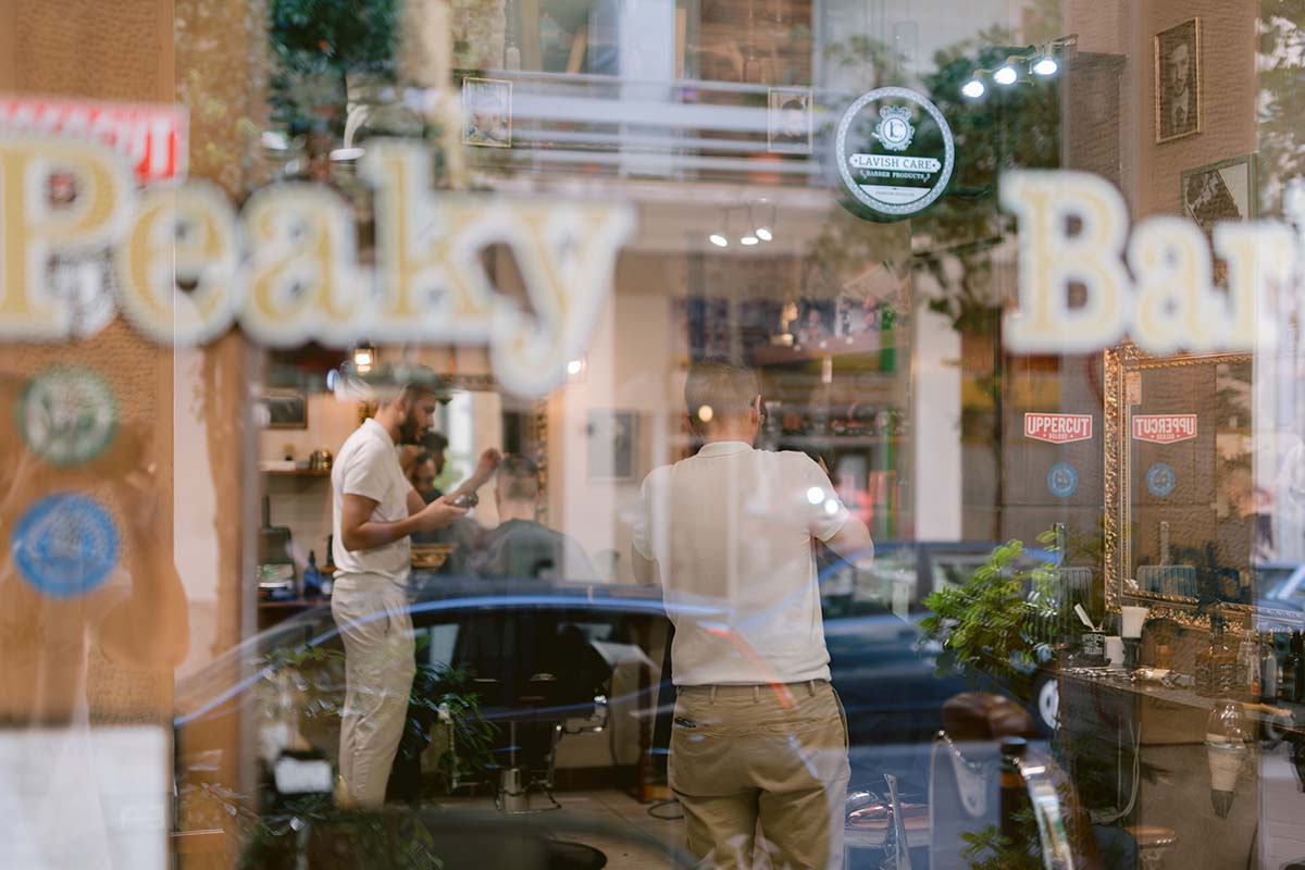 Peaky Barbers: Κούρεμα και trimming που ξεχωρίζει, σε προσεγμένο, old ...