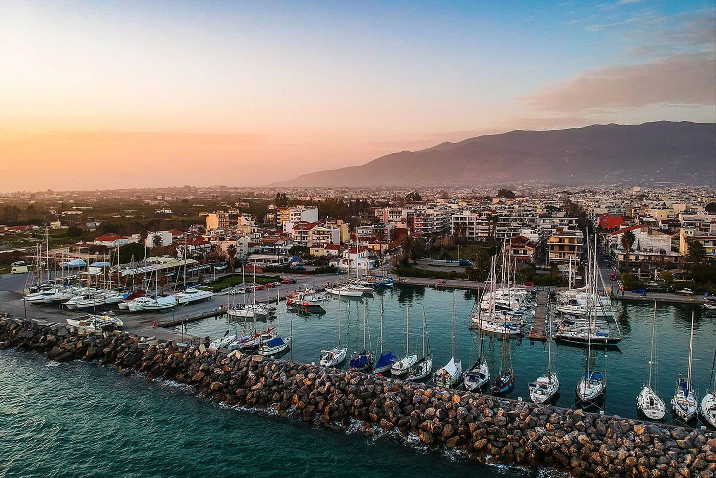 Καλαμάτα: Η όμορφη της Μεσσηνίας - Athens Hot Spots