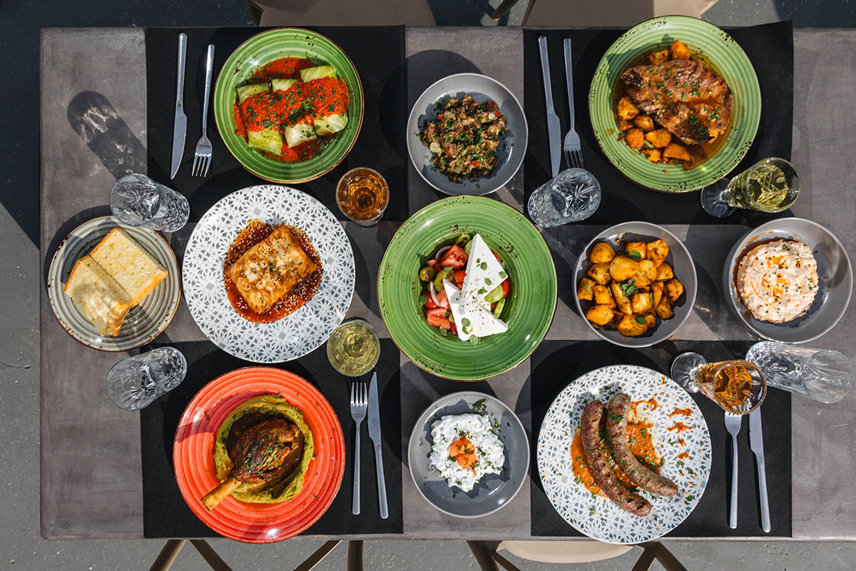 Parea Local Cuisine: Δημιουργικότητα που τέρπει τις αισθήσεις, στην ...