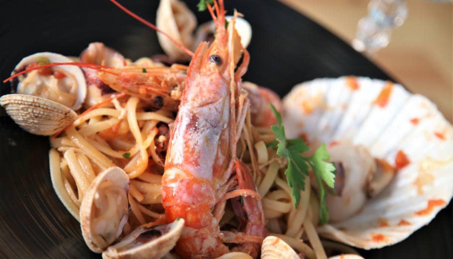 New Malion: Το πιο δροσερό all-day στέκι στον Αδάμαντα - Athens Hot Spots