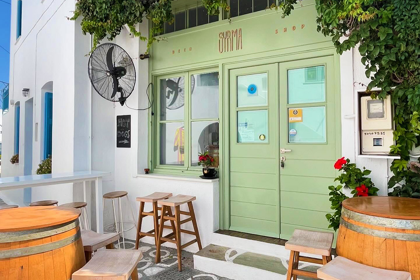 Syrma beer & Syrma Beer Shop: Πώς η Μήλος χώρεσε σε ένα μπουκάλι μπύρας ...