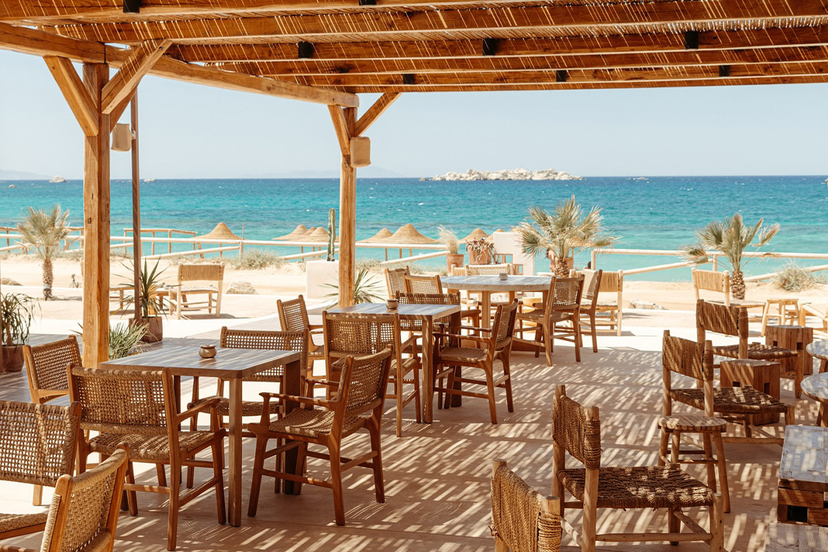 Caya Beach Naxos: Όταν η Ιταλία γνώρισε τη Νάξο - Athens Hot Spots