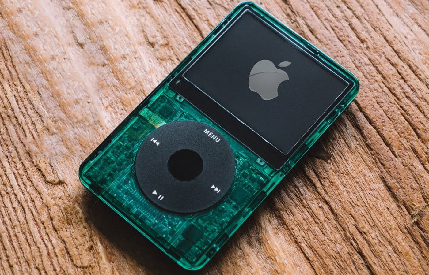 Η Μεγάλη Φυγή: Γιατί η Gen Z αντικαθιστά τα smartphones με dumbphones ...